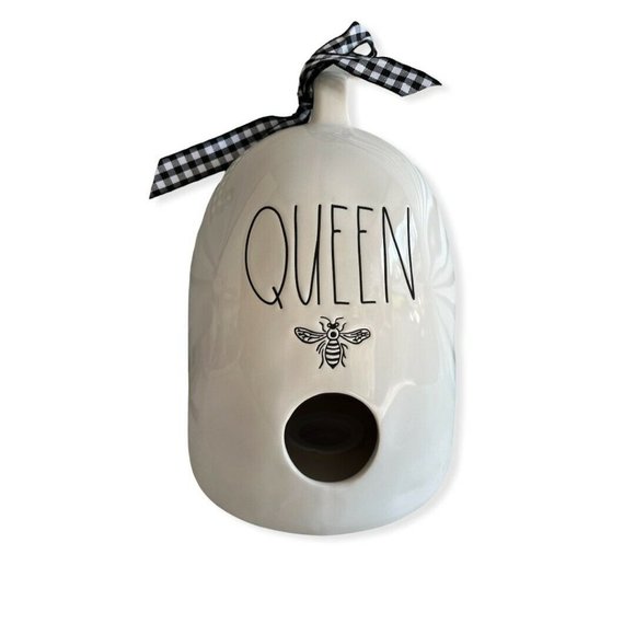 Rae Dunn | Accents | Rae Dunn Queen Bee Beehive Birdhouse With Gingham ...